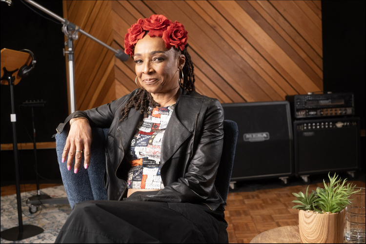 ABOUT — SIEDAH GARRETT