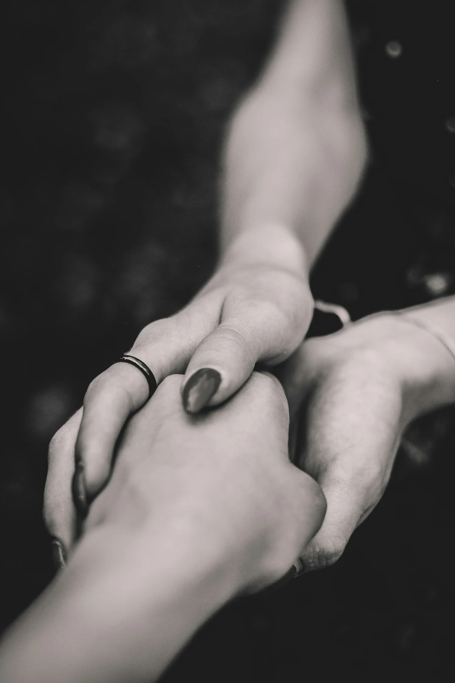 What to Bring Someone in the Hospital: A Thoughtful Guide for Family ...