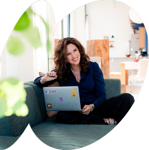 Dr. Alexandra Solomon | Therapist, Author & Relationship Expert