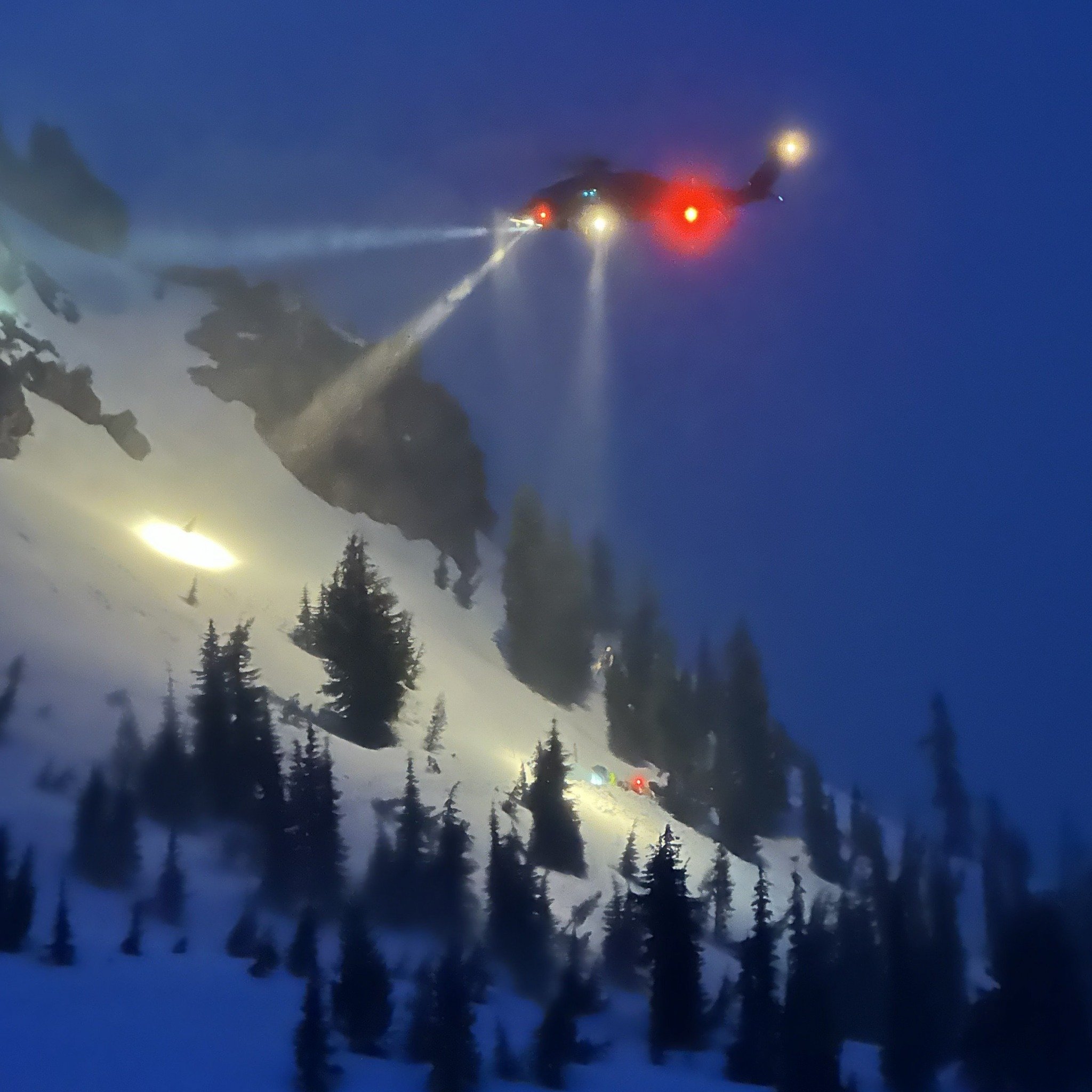 Black Hawk Assists Snowboarder Rescue Near Broken Top — Jefferson Daily ...