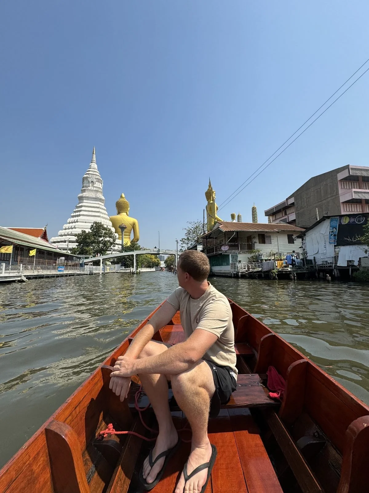 Wat Paknam Phasi Charoen: How to See Bangkok’s Giant Buddha