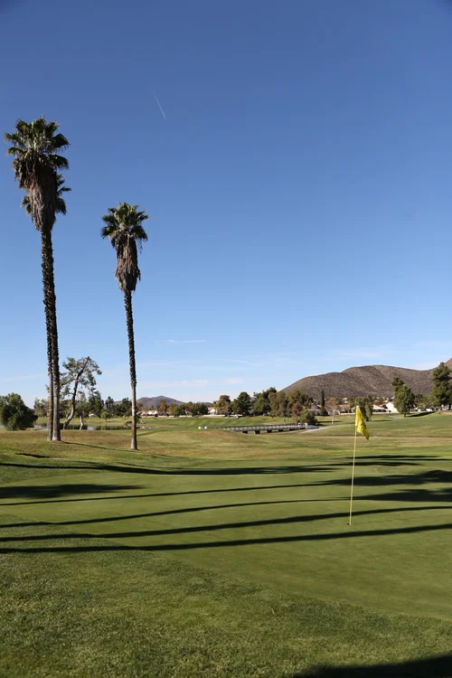 Menifee Lakes Country Club | Book Your Golf Experience Today
