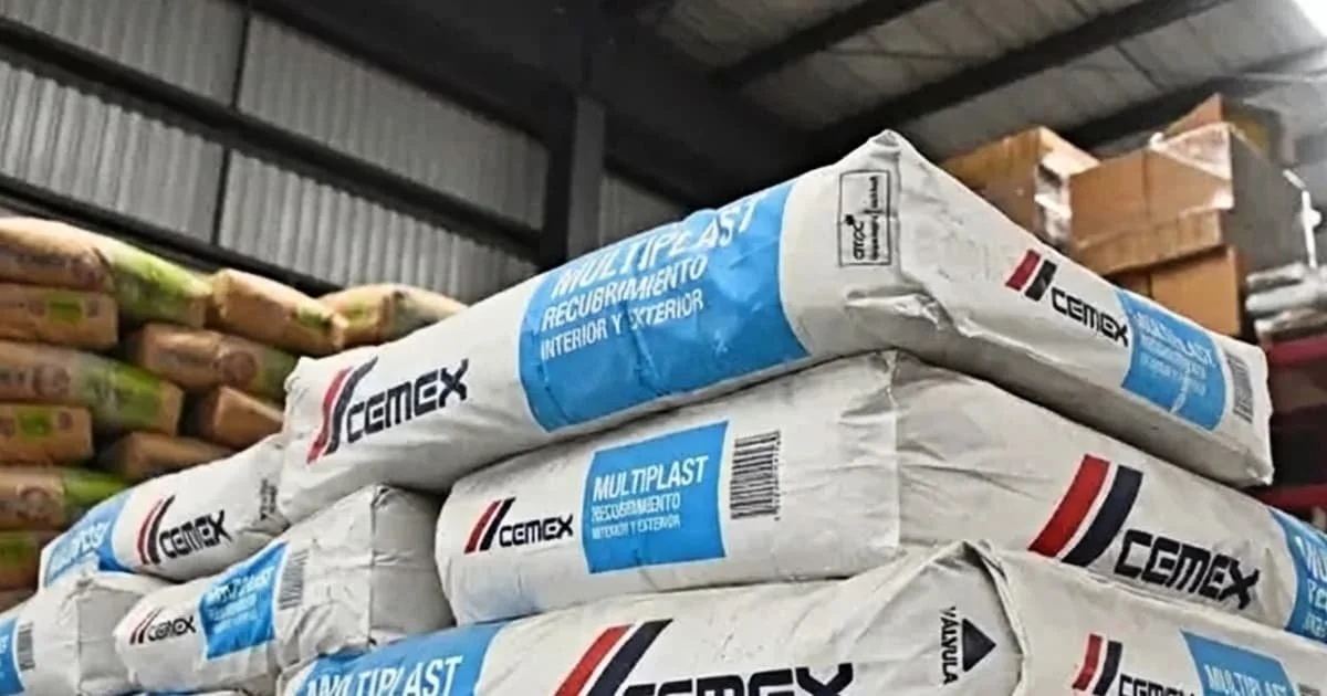 Cómo aplicar Multiplast: Rendimiento y acabado pulido en muros