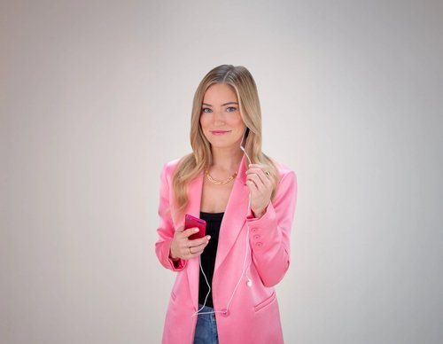 iJustine | Digital Creator, Tech Expert & YouTube Pioneer