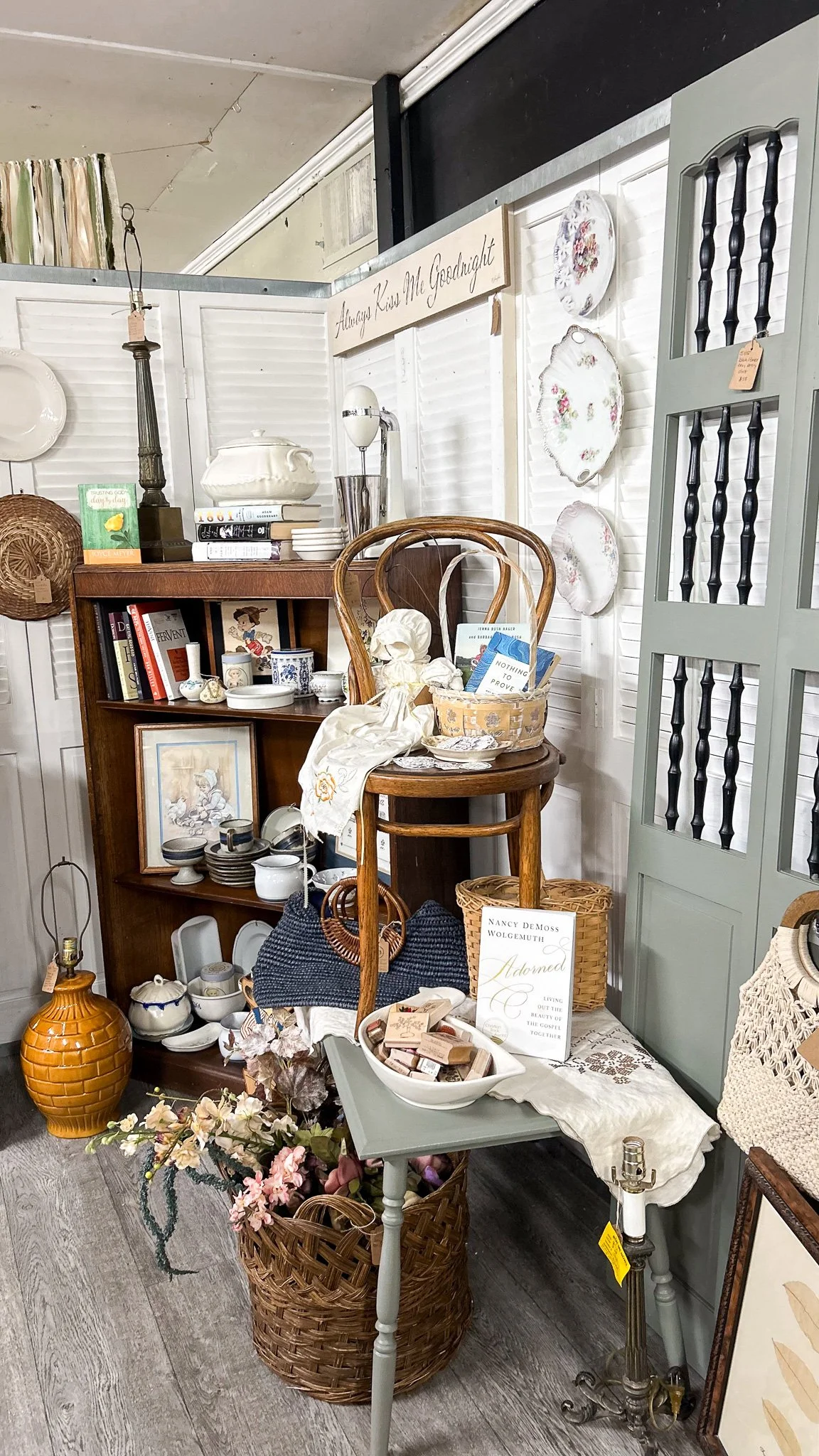 Beginner’s Guide to Vintage Reselling in an Antique Mall Pt. 1 — Chris ...