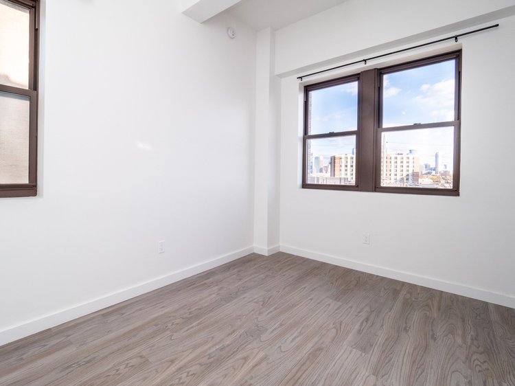 Available Units — The Roxy