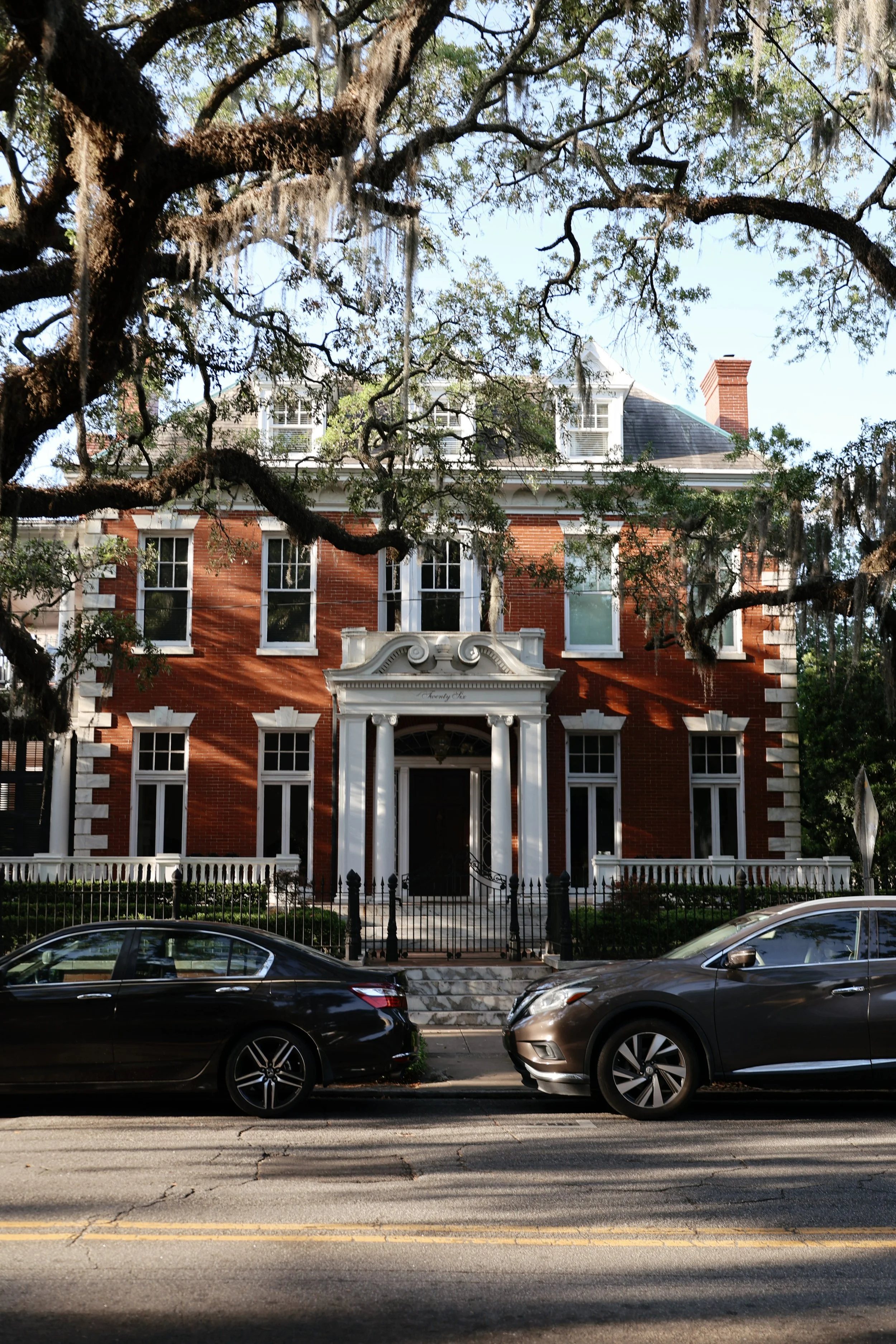 The Ultimate Travel Guide to Savannah, Georgia — Travel & Brew