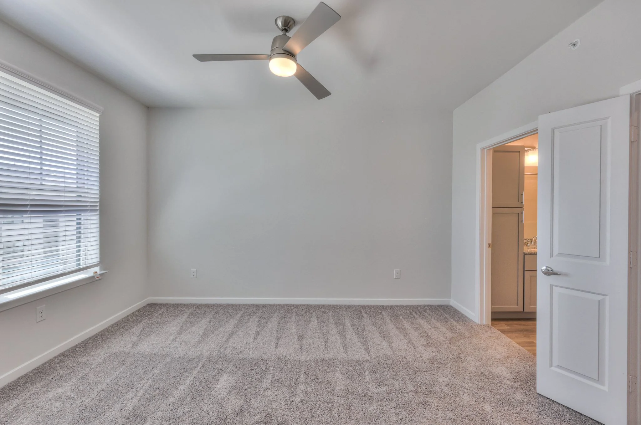 Dickson Flats - Affordable Community in Dickson, Tennessee
