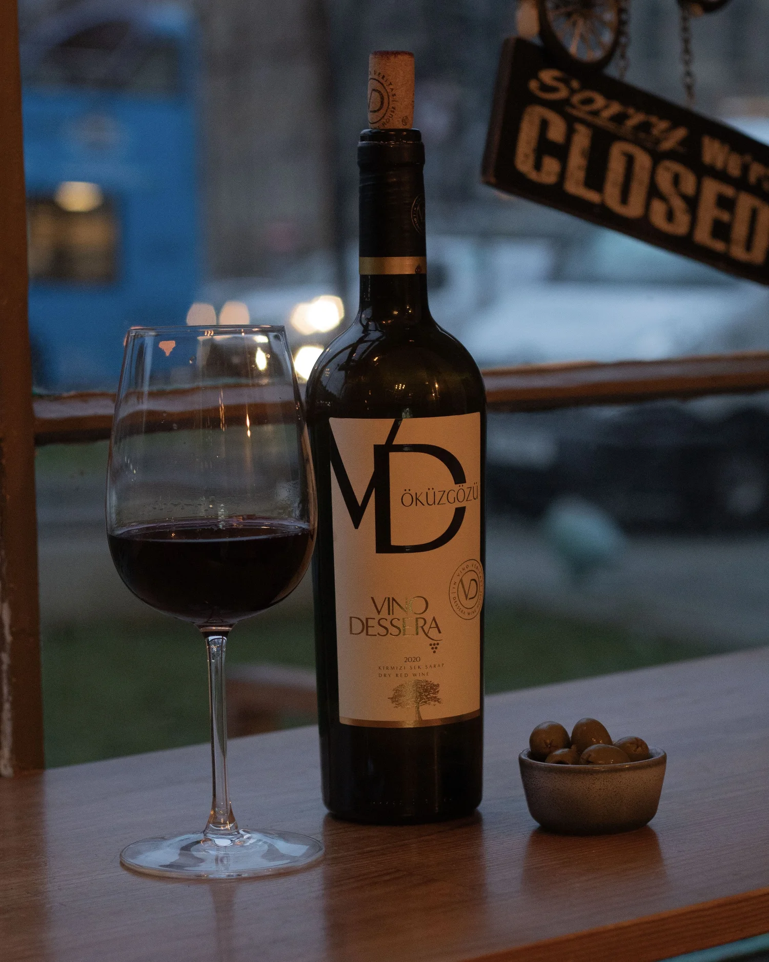 elm row | eat. drink. relax.