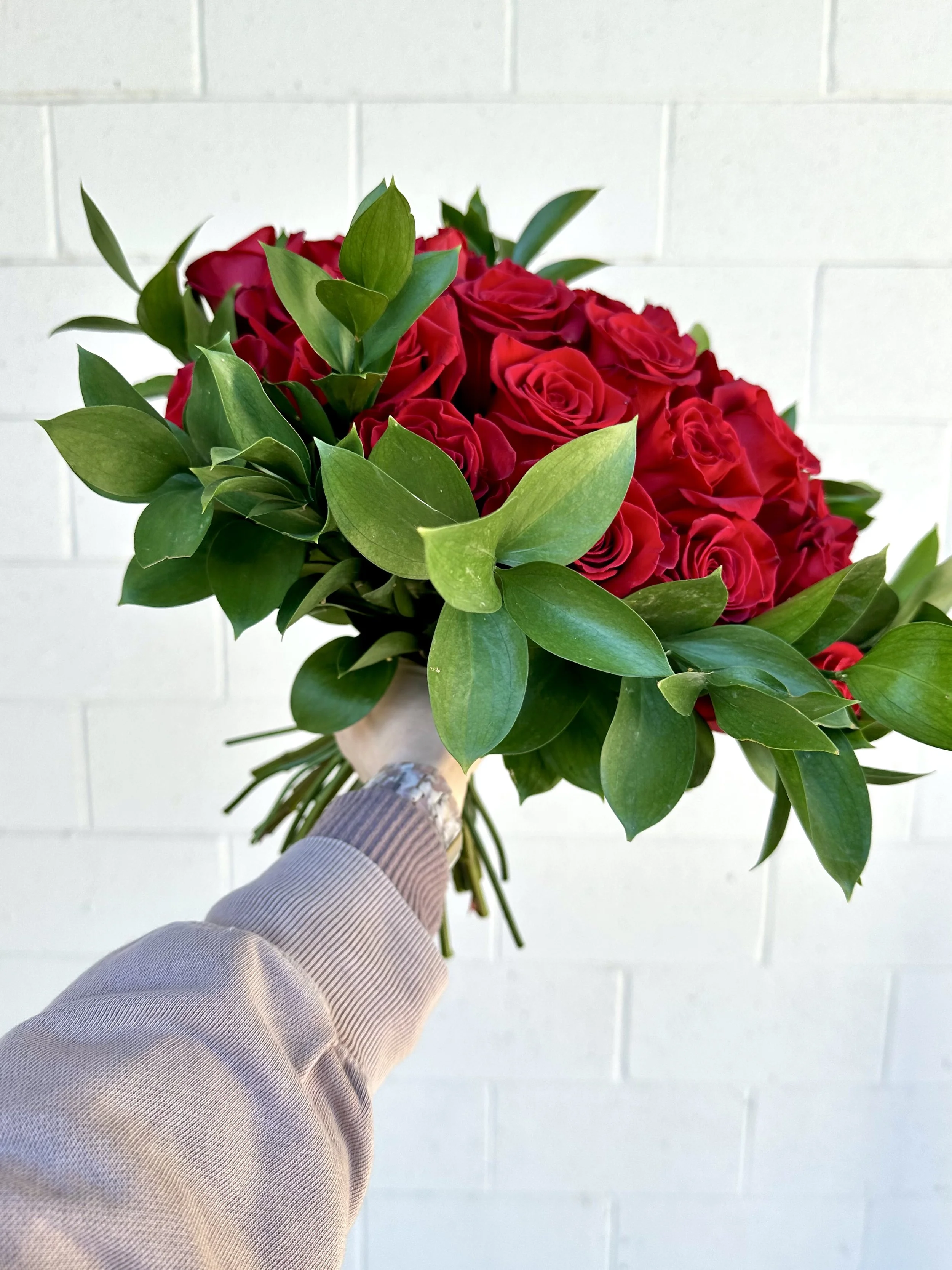 Two Dozen Hand-Tied Rose Bouquet Kit — Wholesale Flower Market