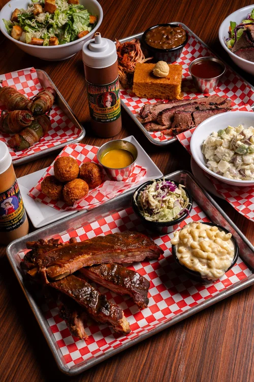SMOKING PIG BBQ