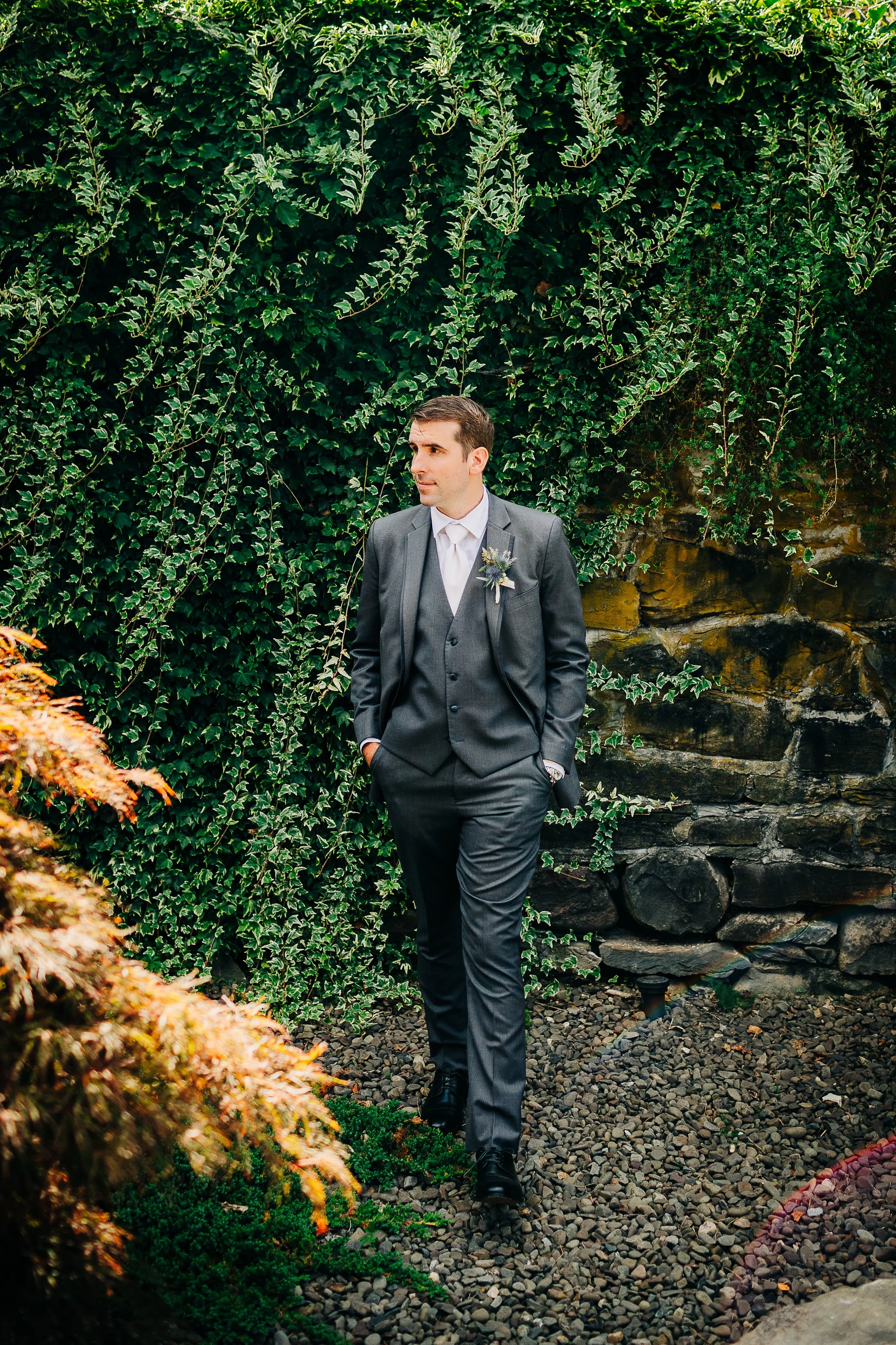 Red Maple Vineyard Wedding // Rebecca + Tom | Sweet Alice Photography
