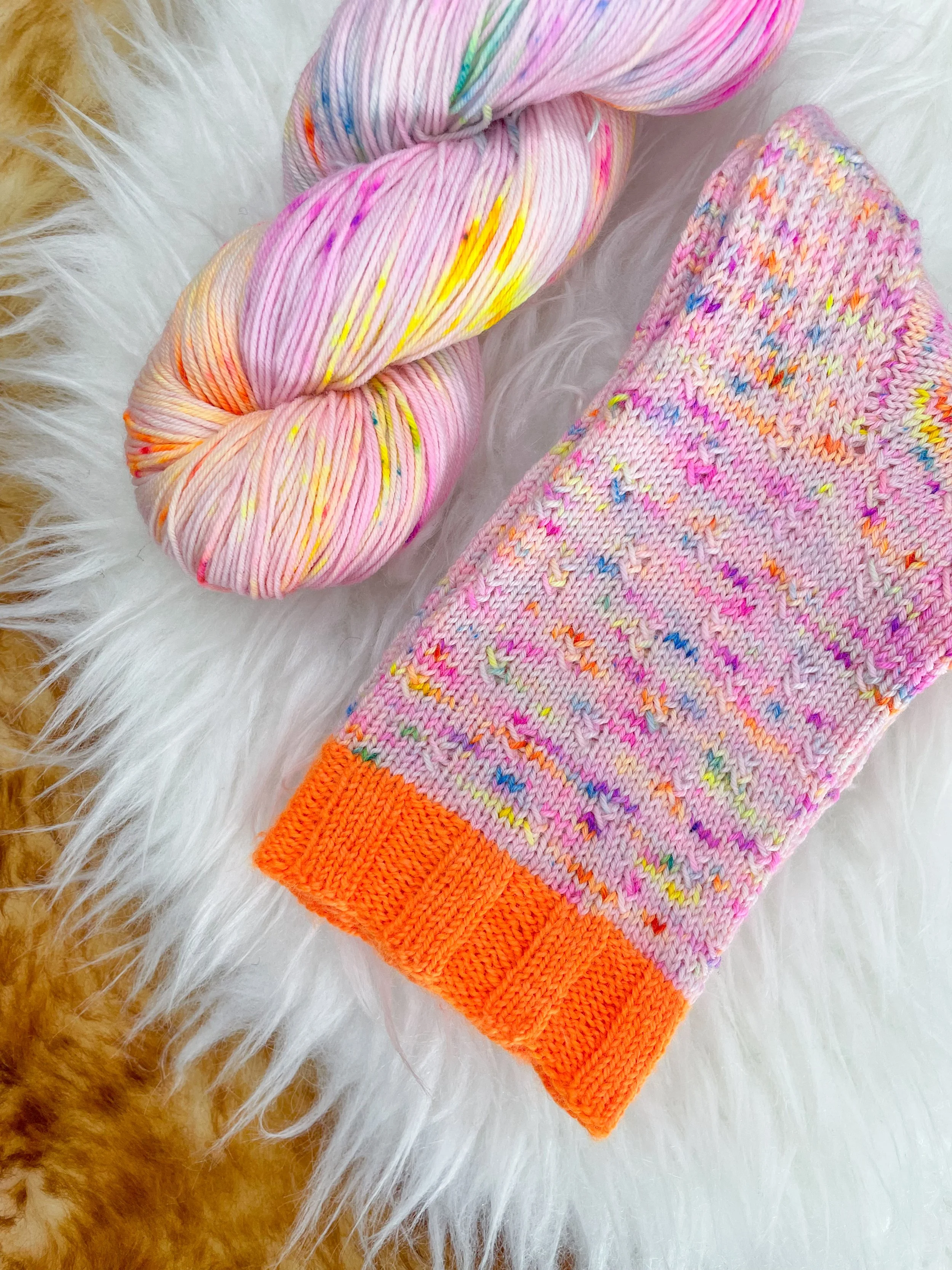 Zap socks knitting pattern (FREE) — Elizabeth Pawle