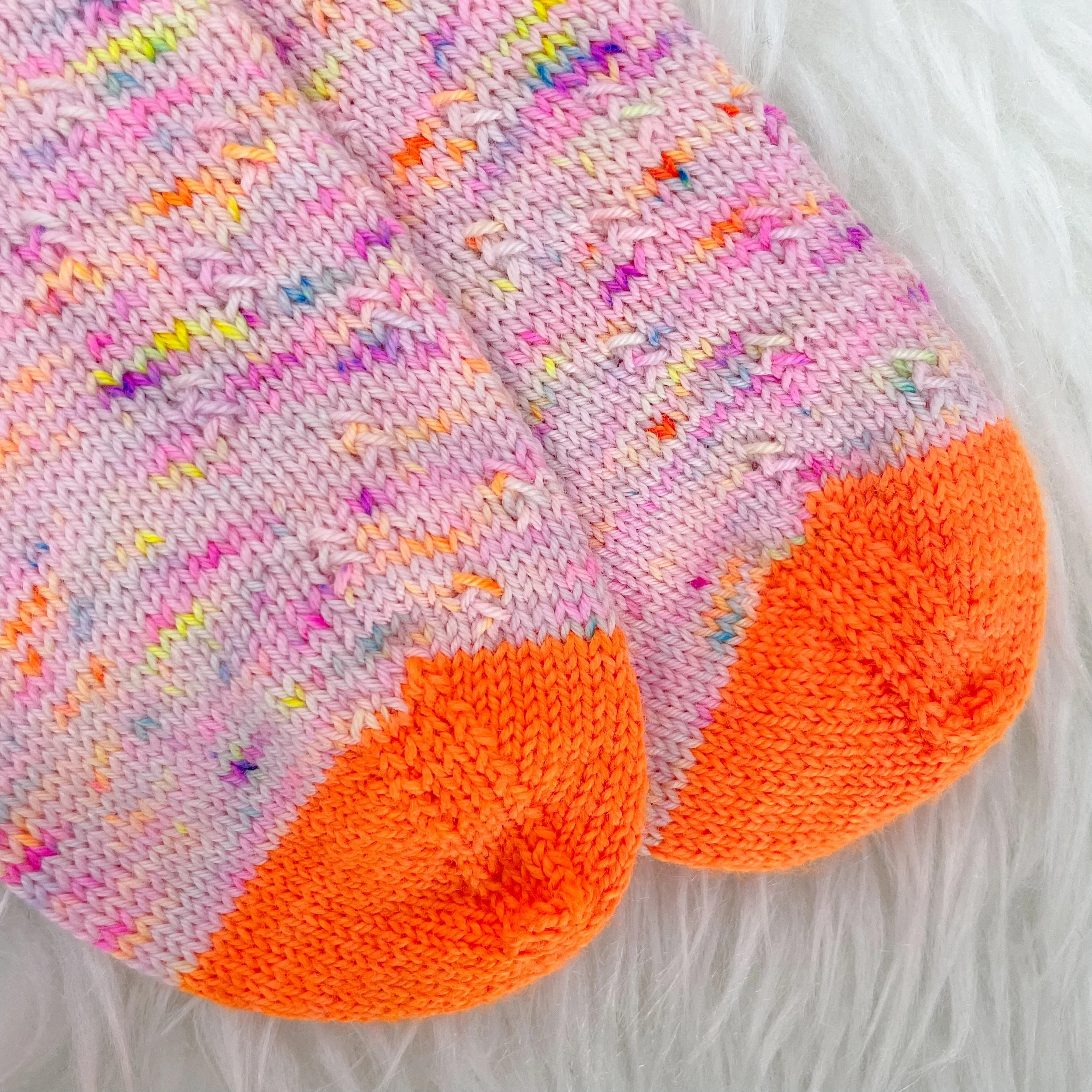 Zap socks knitting pattern (FREE) — Elizabeth Pawle